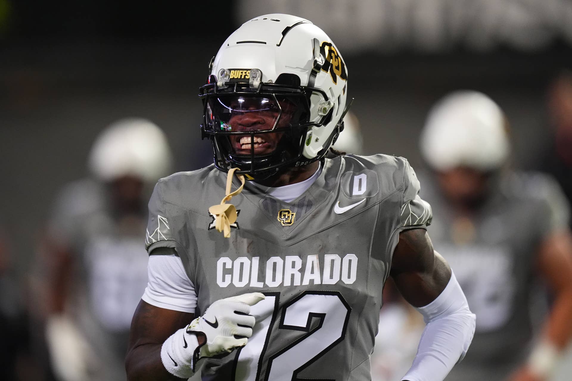 College Football Fans Take Clear Side on Heisman Trophy Winner - Athlon ...