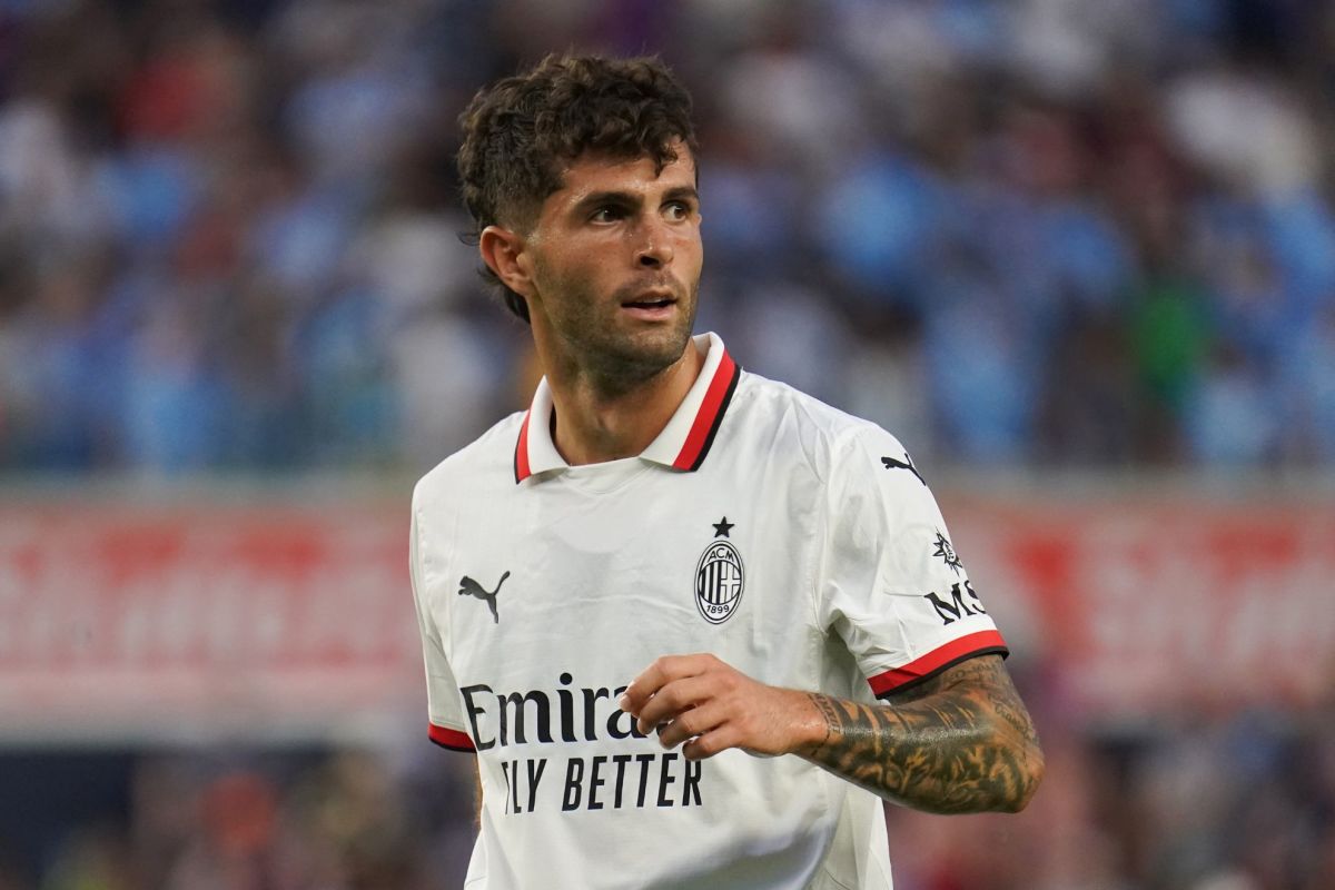 AC Milan Legend Challenges Christian Pulisic in New Documentary ...