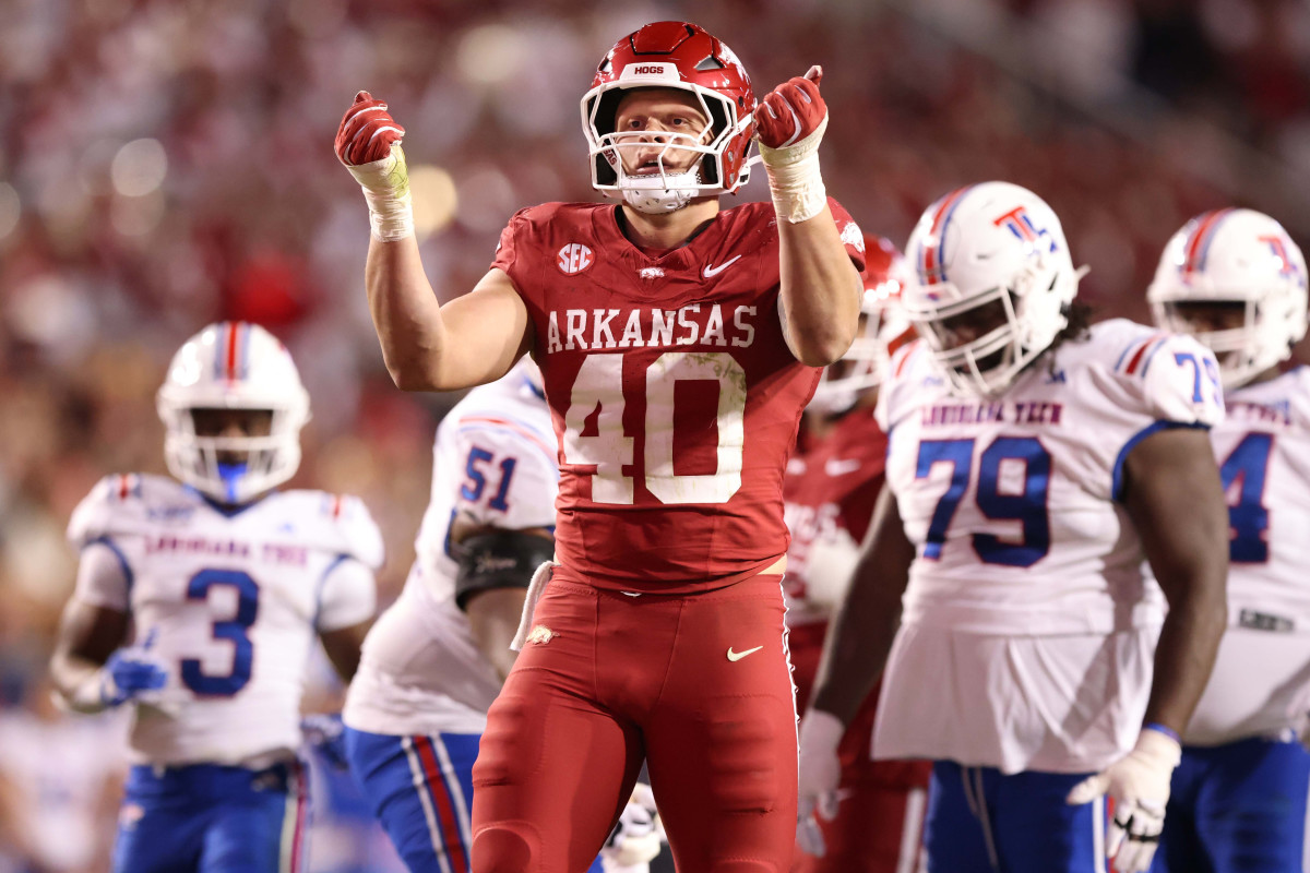 Arkansas' Landon Jackson Slated for NFL Draft Day 2 After Slipping - Athlon Sports