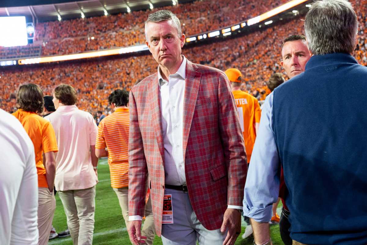 Alabama AD Sends Strong Message to Playoff Selection Committee - Athlon ...