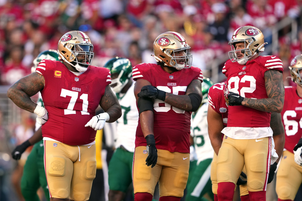 The Packers Retool the Offensive Line with a Big Ticket Lineman ...