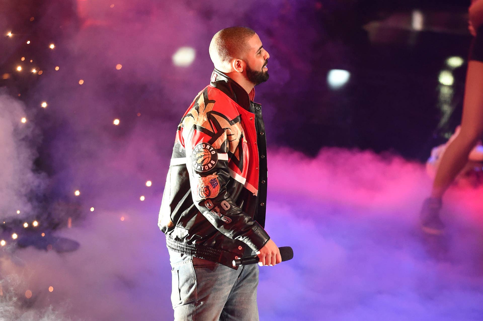 Drake Draws LeBron James Comparison in Leaked Chat - Athlon Sports