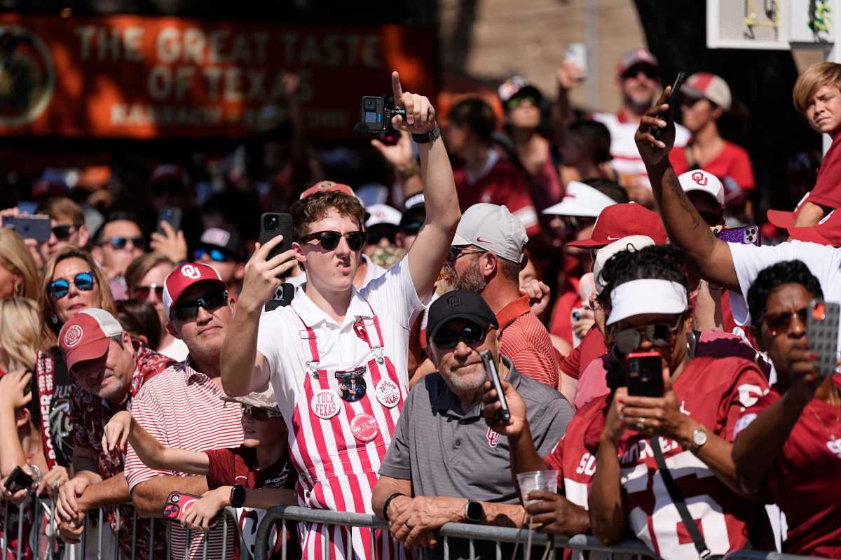 Fans of College Football Powerhouse Distraught After Losing 21 Players ...