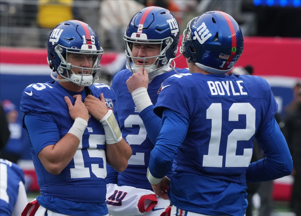 New York Giants Quarterback Drew Lock Needs MRI After Another Disaster - Athlon Sports
