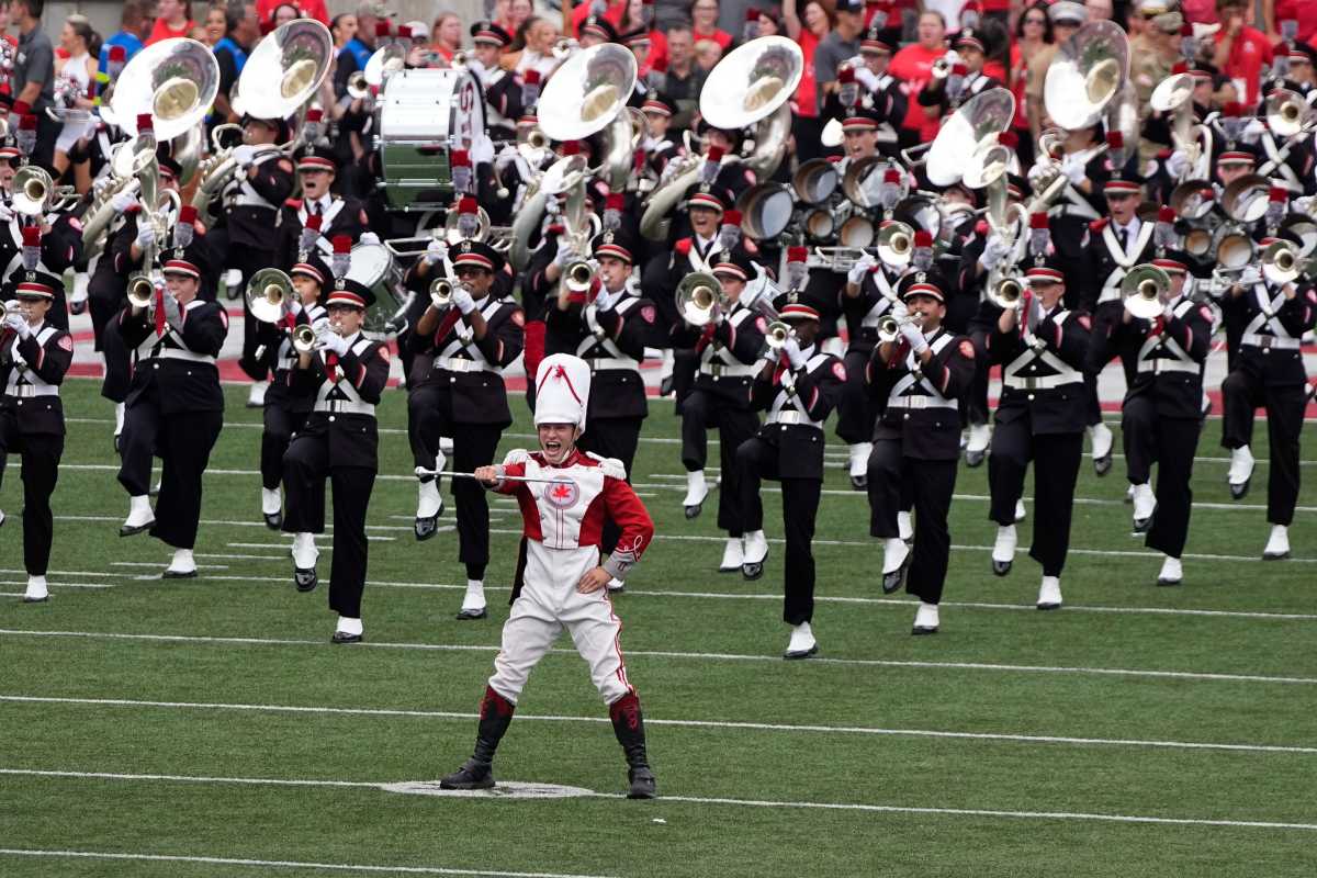 Video of Crying Ohio State Band Member Turning Heads - Athlon Sports