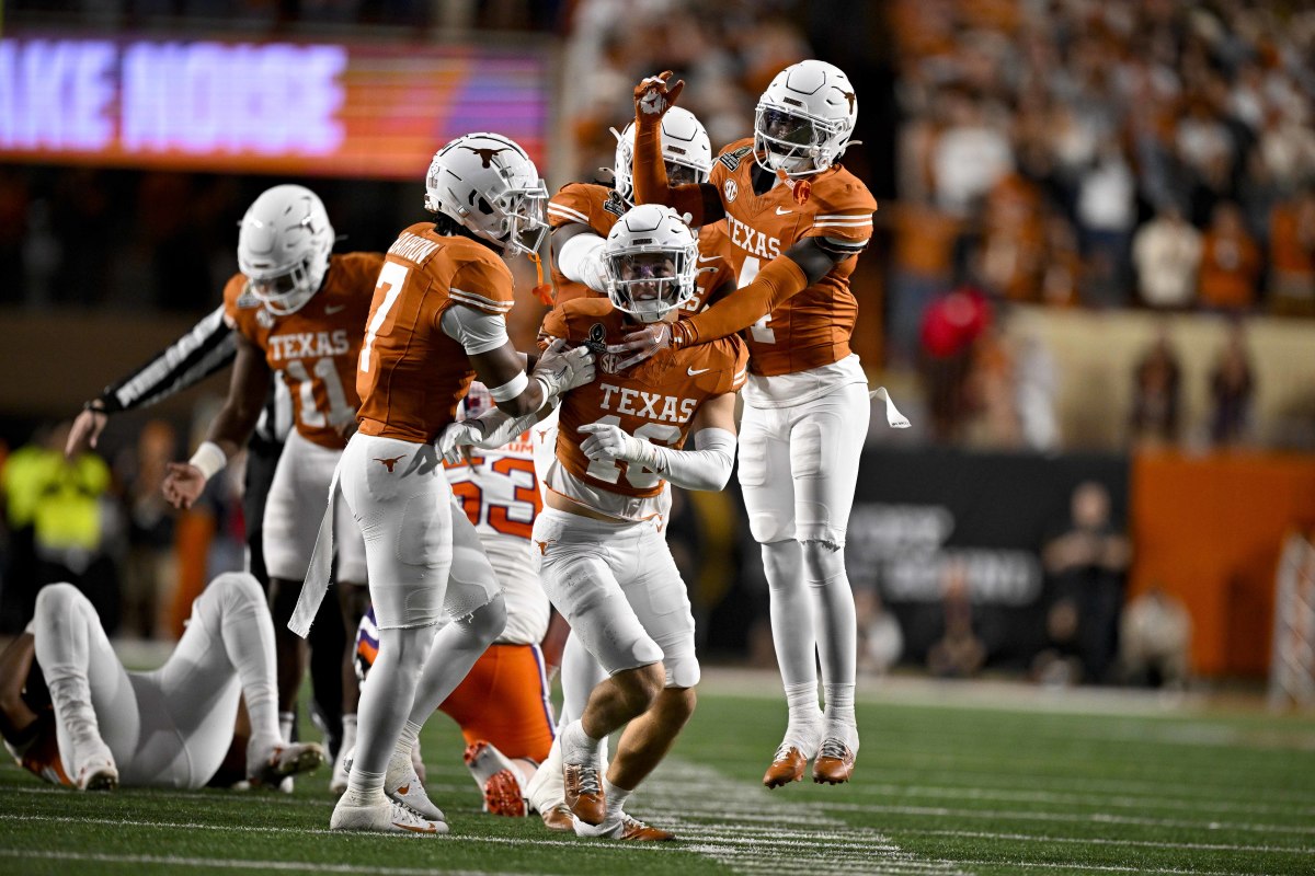 Texas DB Andrew Mukuba Speaks on Beating Former Team in College ...