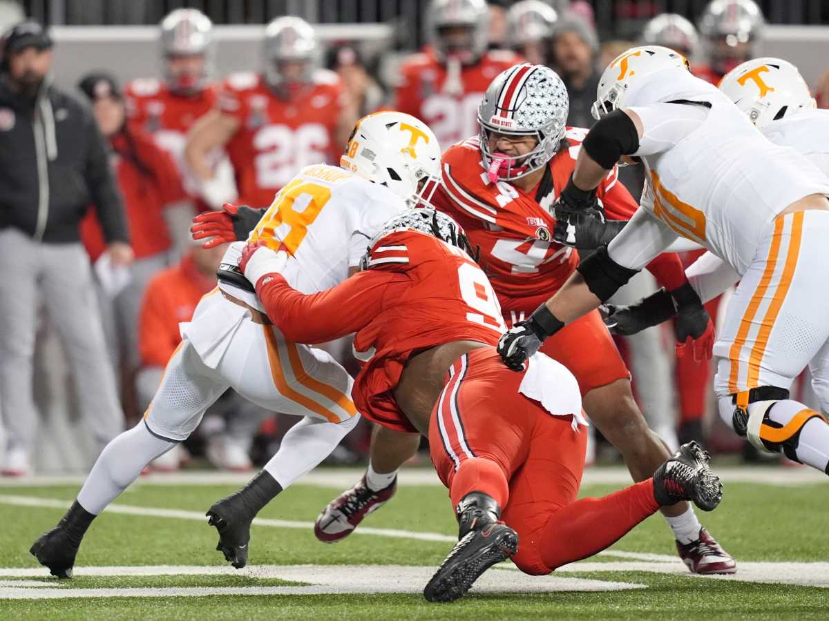 Ohio State Curb Stomps Tennessee, Favored in Rose Bowl Rematch Over the ...