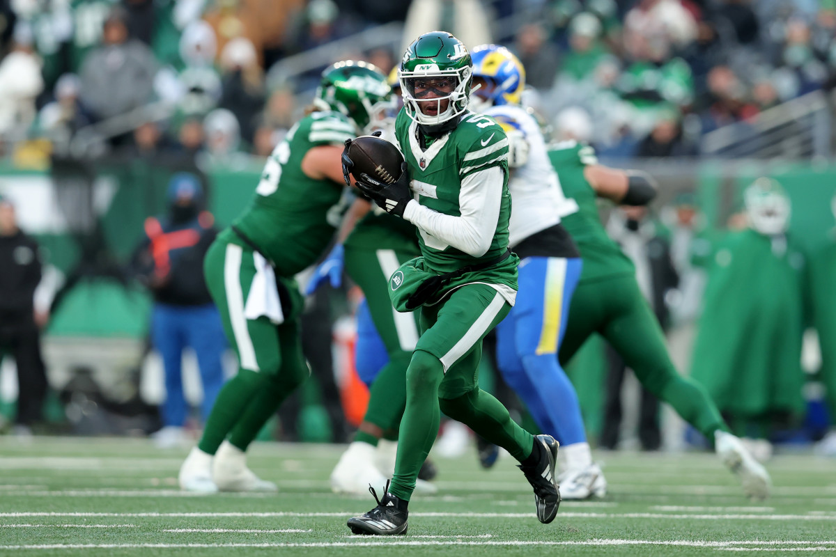 Garrett Wilson Reacts to New York Jets Trade Rumors - Athlon Sports Garrett Wilson Reacts to New York Jets Trade Rumors - Athlon Sports