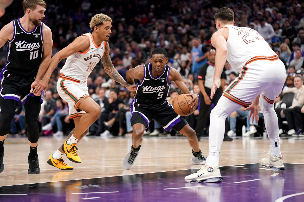 Kings' De'Aaron Fox Linked to Multiple Teams as Trade Rumors Heat Up - Athlon Sports