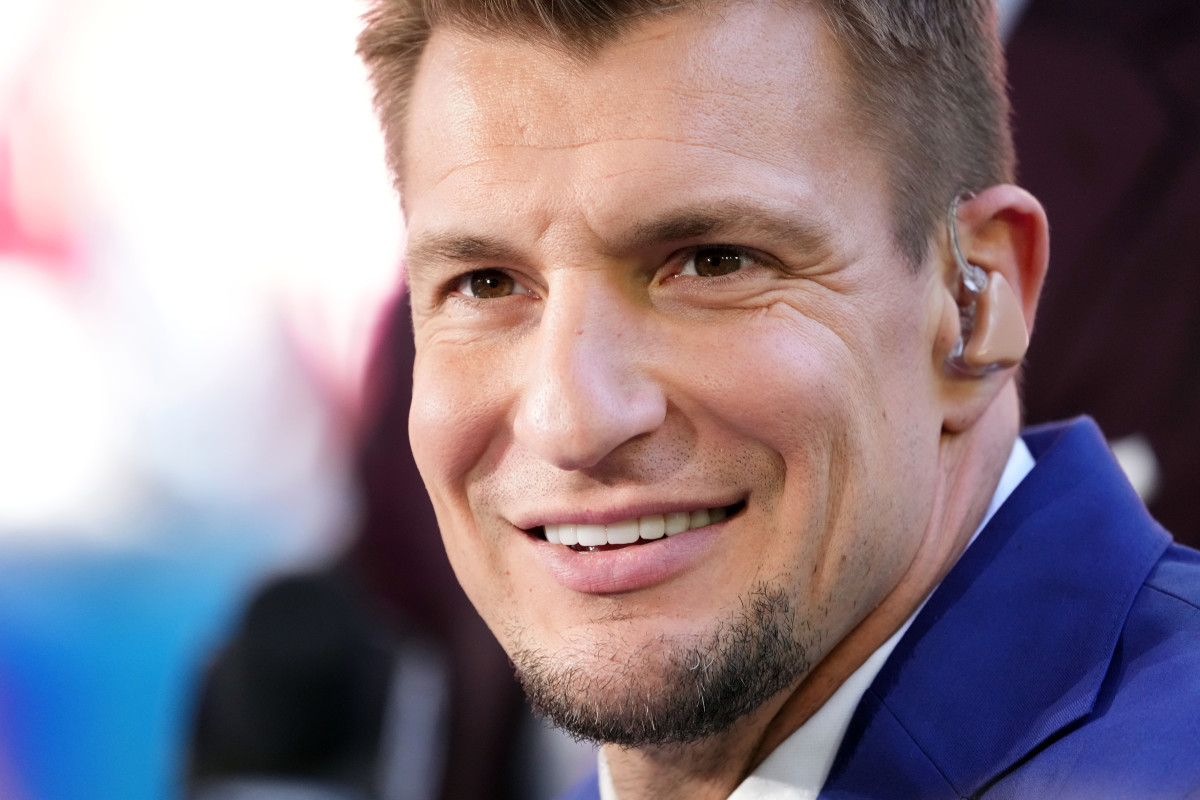 Rob Gronkowski Reveals Score Prediction For Chiefs-Eagles Super Bowl ...