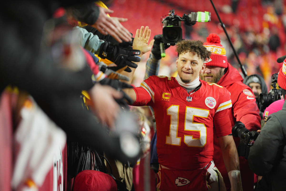 Patrick Mahomes' Kansas City Chiefs React Boldly To Dallas Cowboys Ex Troy Aikman Flop Criticism ...