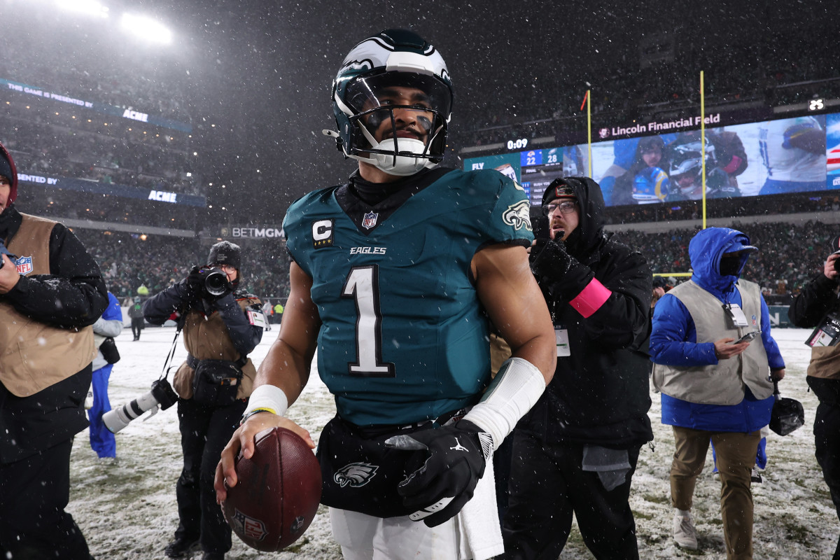 Philadelphia Eagles May Need 'Emergency Plan' for Injured Jalen Hurts in NFC Championship Game ...