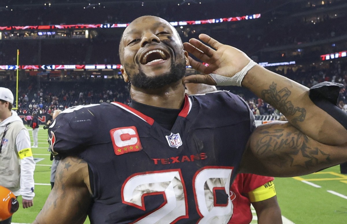 Texans Star Lashes Out at NFL After $25,000 Fine for Something He Didn ...