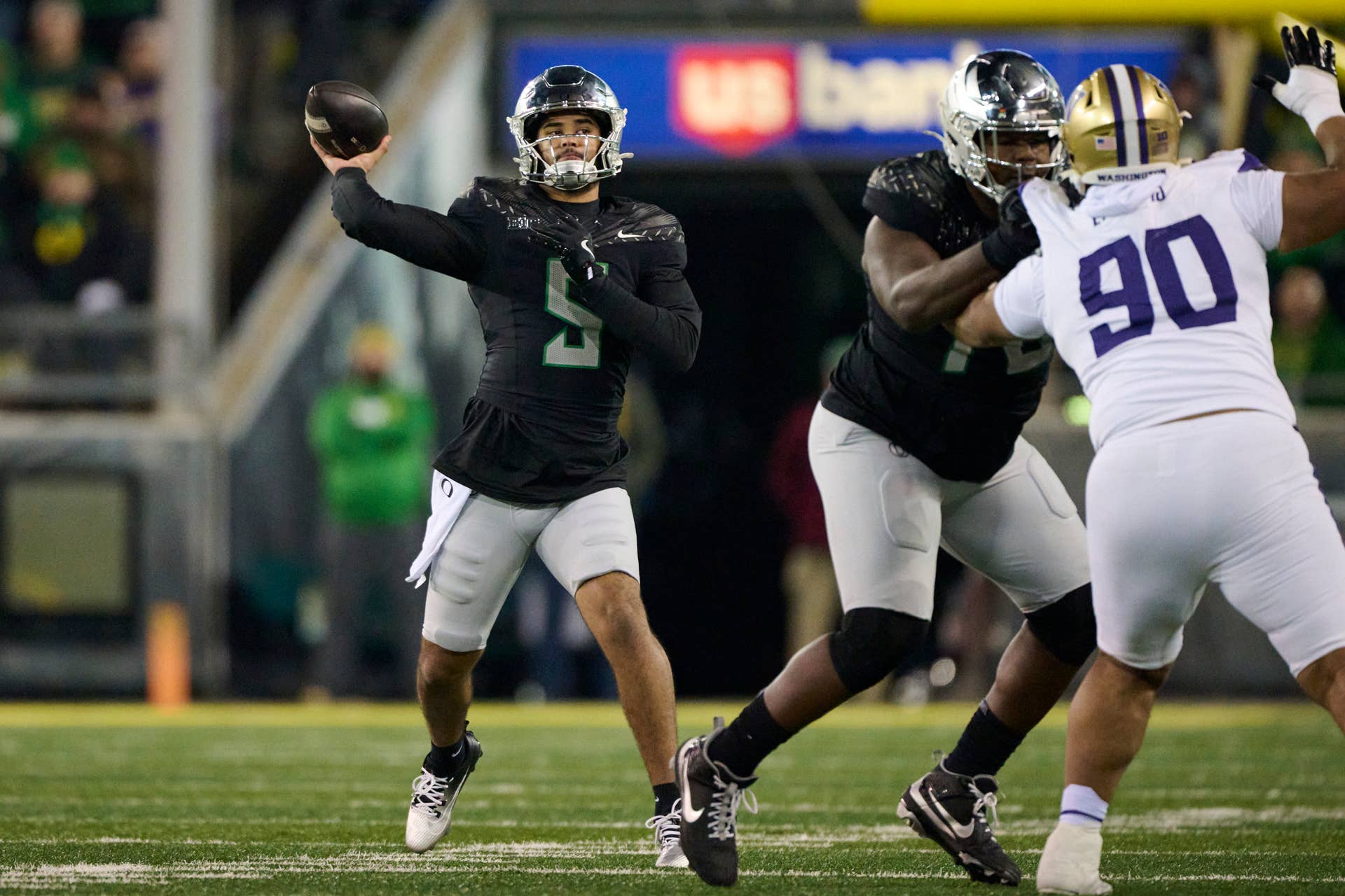 At Oregon Conditioning Workouts, Dante Moore is QB-1 - Athlon Sports
