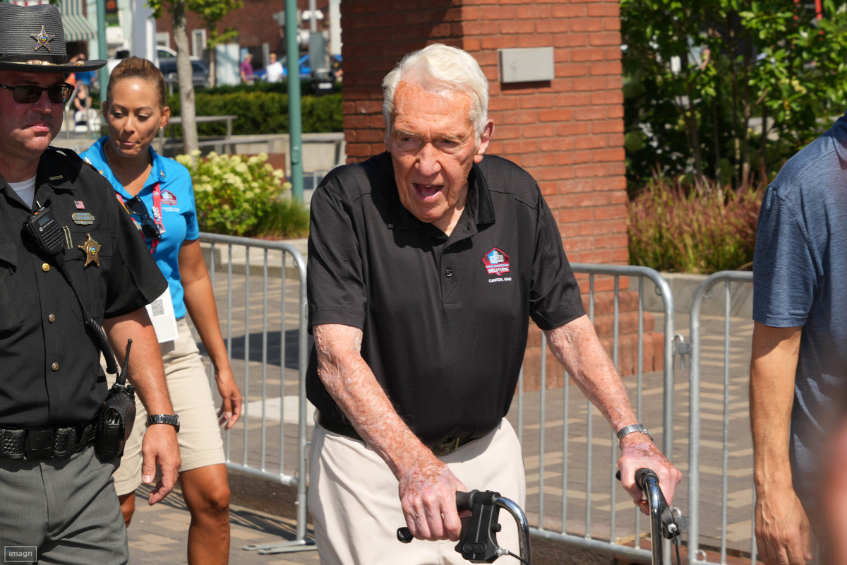 Legendary 99-Year-Old Buffalo Bills Coach Marv Levy is 'Ready to Go ...