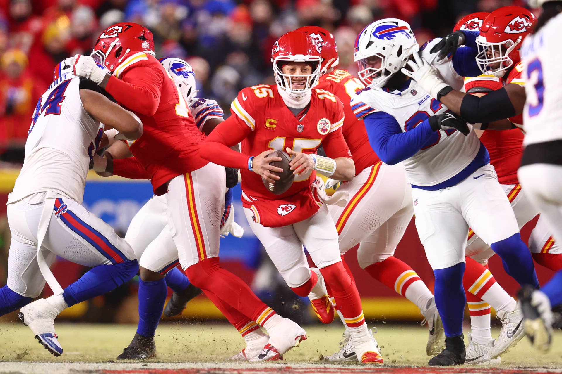 Kansas City Chiefs Lead Buffalo Bills 21-16 at Halftime in AFC ...