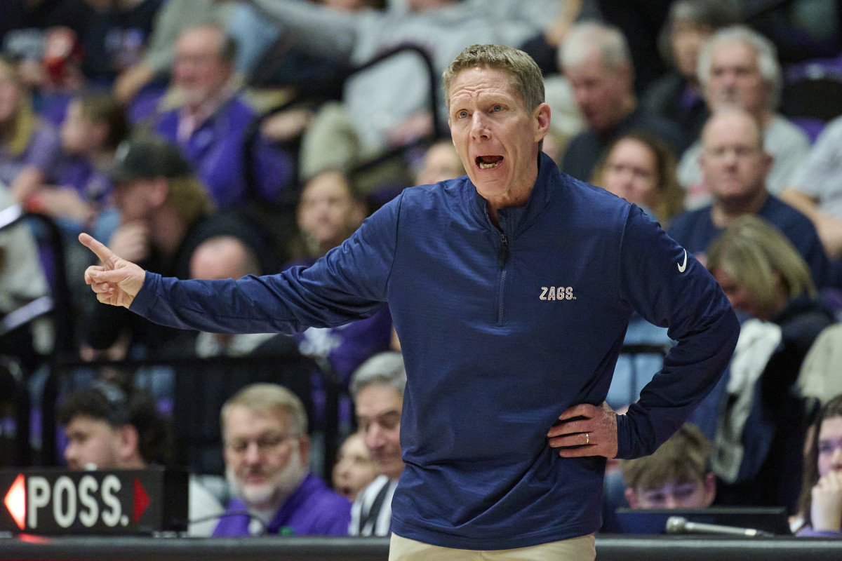 Gonzaga basketball coach Mark Few discusses Randy Bennett and Saint ...