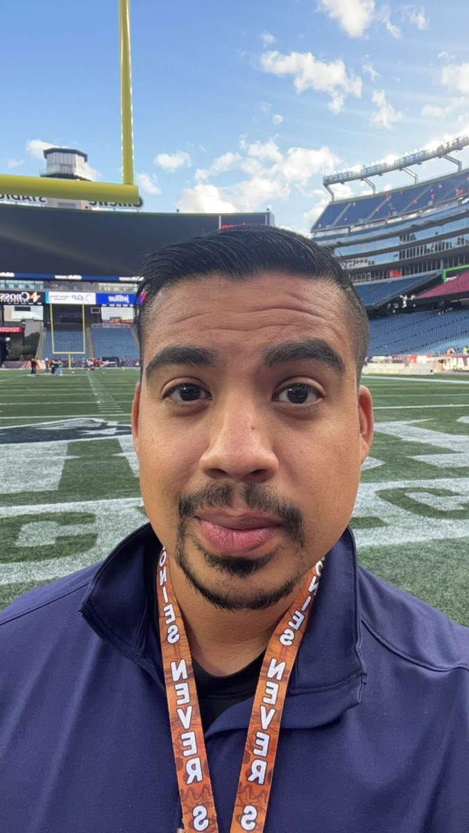 Articles by John Hendrix - Athlon Sports