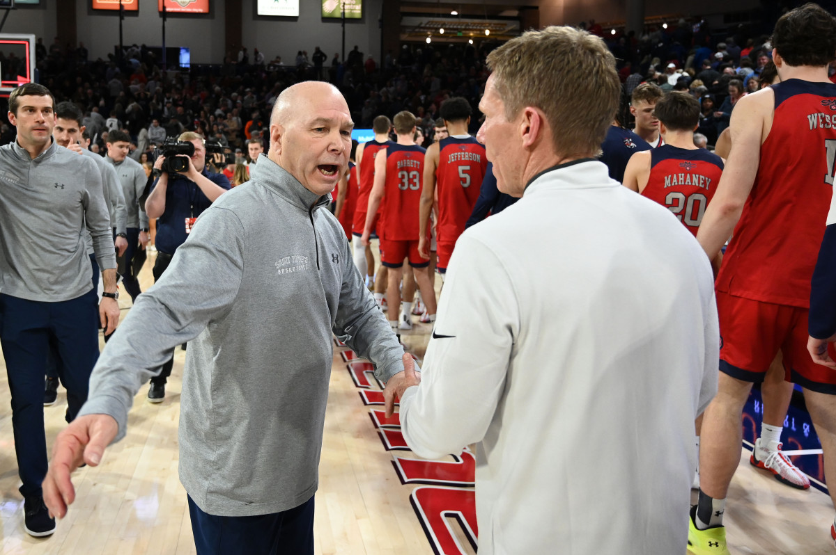 Could Pac-12 target Saint Mary's basketball in conference expansion ...