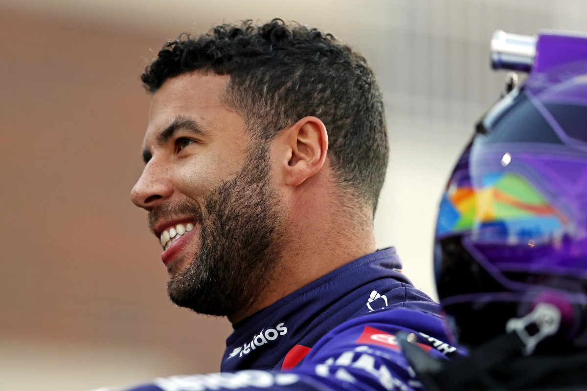 Bubba Wallace Responds to Fan's One-Finger Salute at Clash Heat Race ...