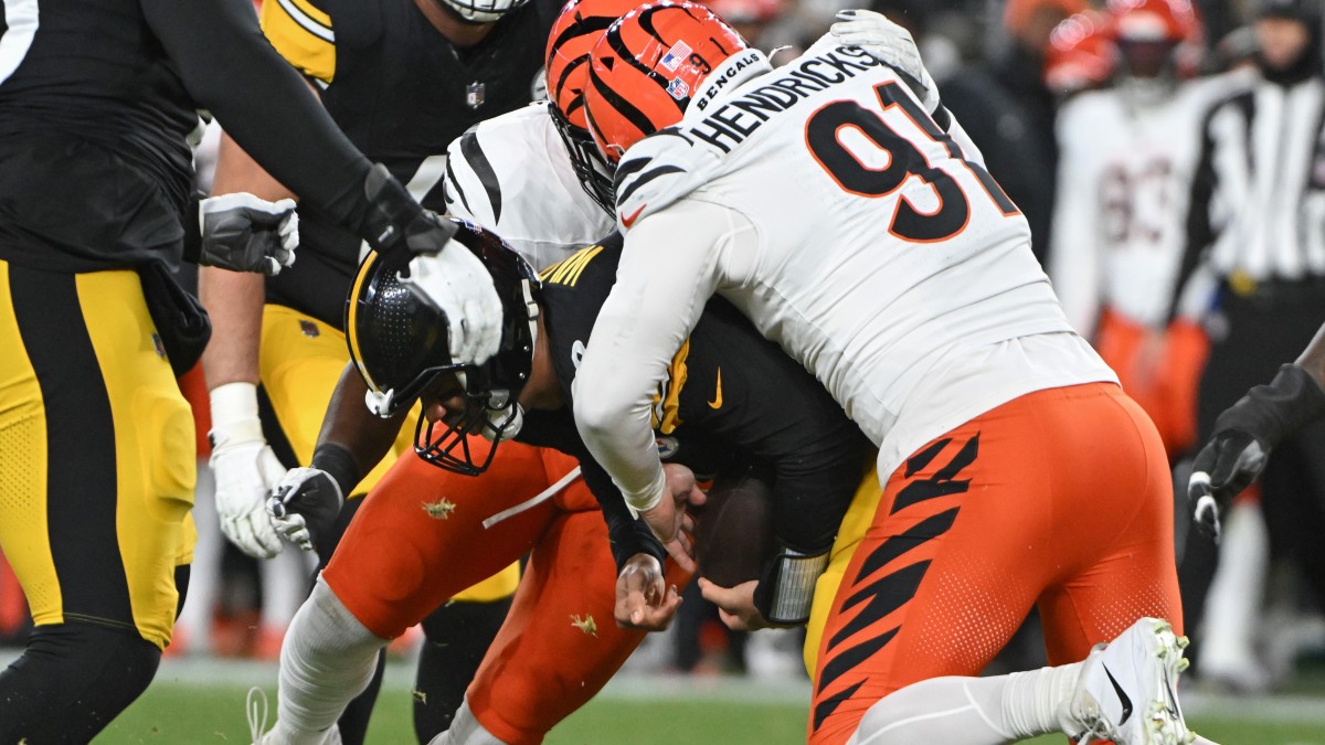 Bears Land Bengals' Trey Hendrickson in Blockbuster Trade Pitch ...