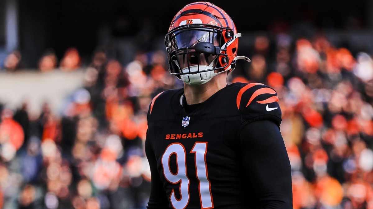 Bears Land Bengals' Trey Hendrickson in Blockbuster Trade Pitch ...