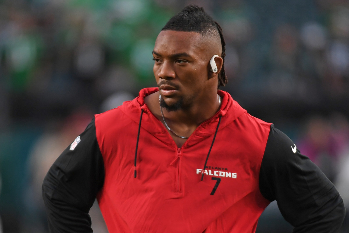 Can Bijan Robinson Be The 2025 Rushing Champion? - Athlon Sports