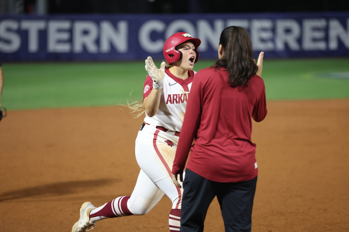 Arkansas Softball Remains Unbeaten at Mary Nutter Collegiate Classic ...