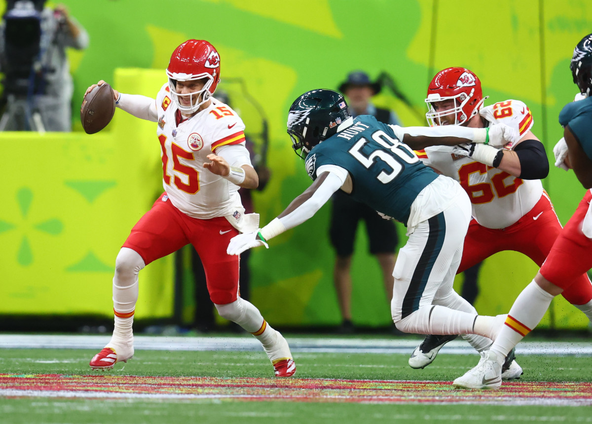 Kansas City Chiefs Mistakes Glaring as Philadelphia Eagles Lead Super ...