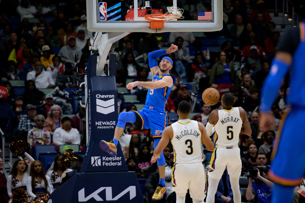 Brian Windhorst Compares Thunder Adding Alex Caruso to Another Title-Winning Trade - Athlon Sports