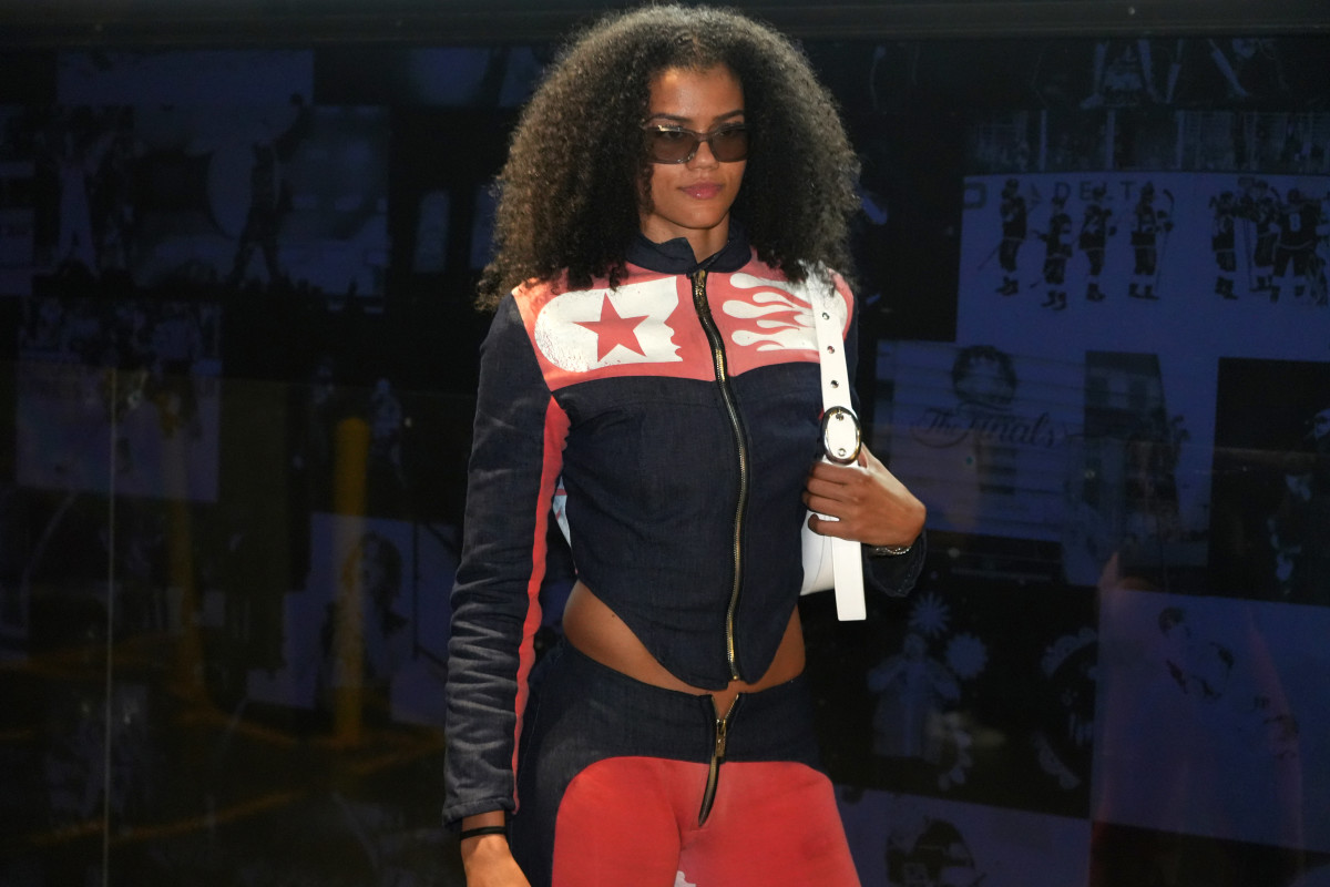 WNBA Player Carried Off the Court With Concerning Injury After Just 41 ...