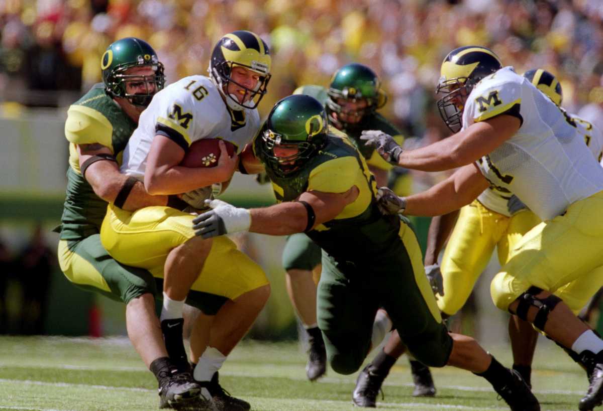 Duck Defensive End Makes Good in Hollywood - Athlon Sports