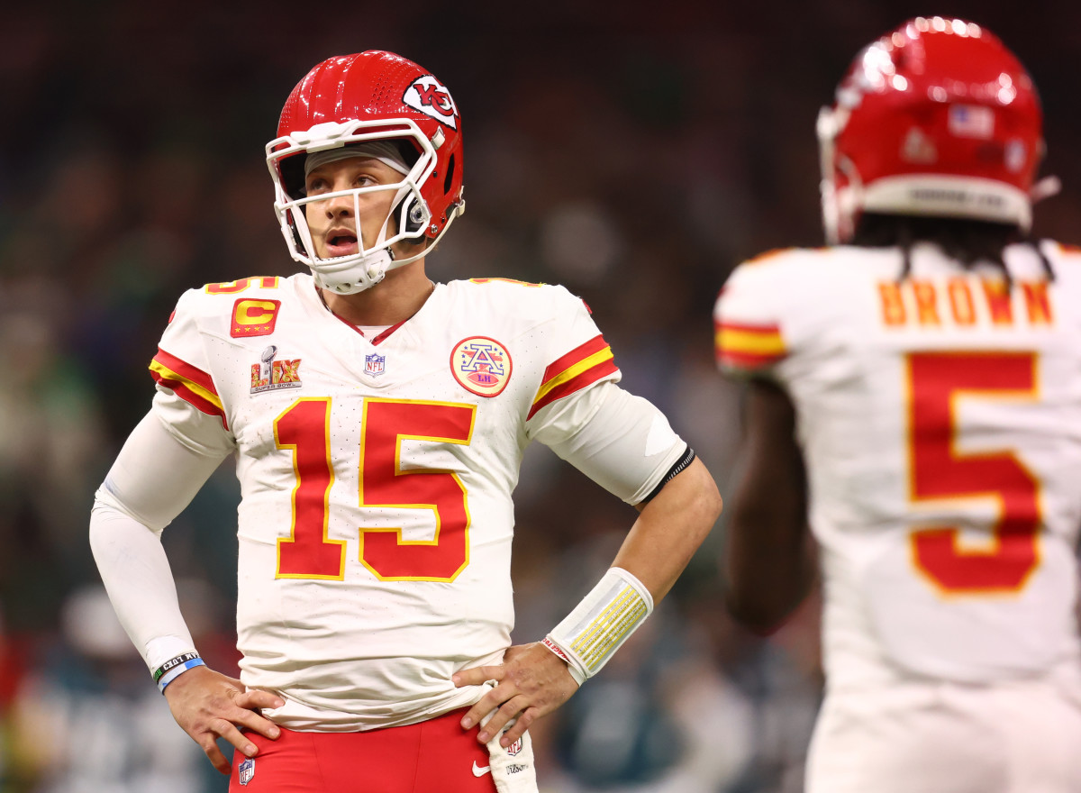 Chiefs Facing Major $38 Million Patrick Mahomes Decision - Athlon Sports