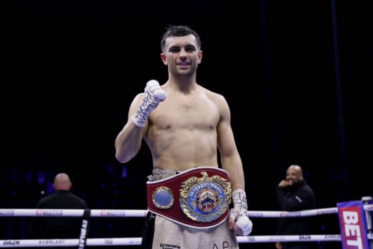 Boxer Catterall Outlasts Prograis in Ferocious Boxing Battle - Athlon ...