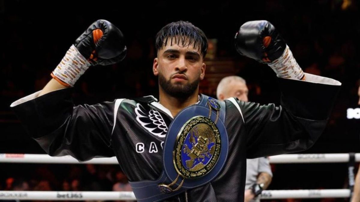 Adam Azim Successfully Defended His European Super Lightweight ...