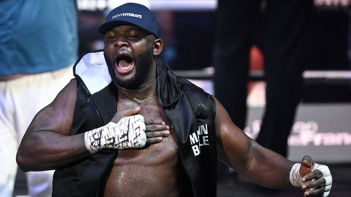 Emerging Heavyweight Challenger Set To Overtake Usyk's Throne - Athlon ...
