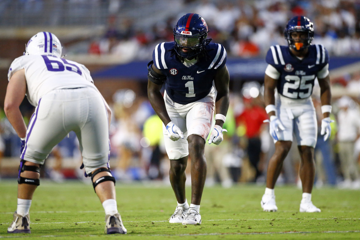 Panthers don’t give up a king’s ransom to draft Princely Umanmielen ...