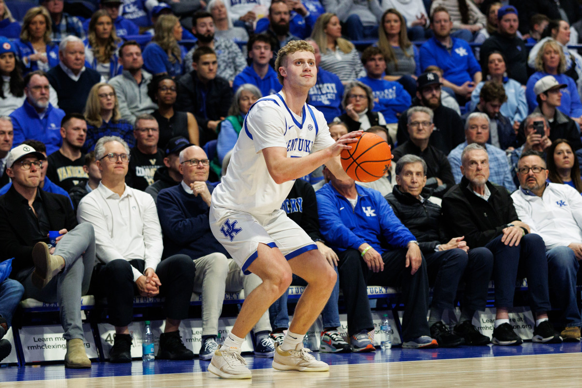 Mark Pope Praises Collin Chandler Growth as Key to Kentucky’s Success ...