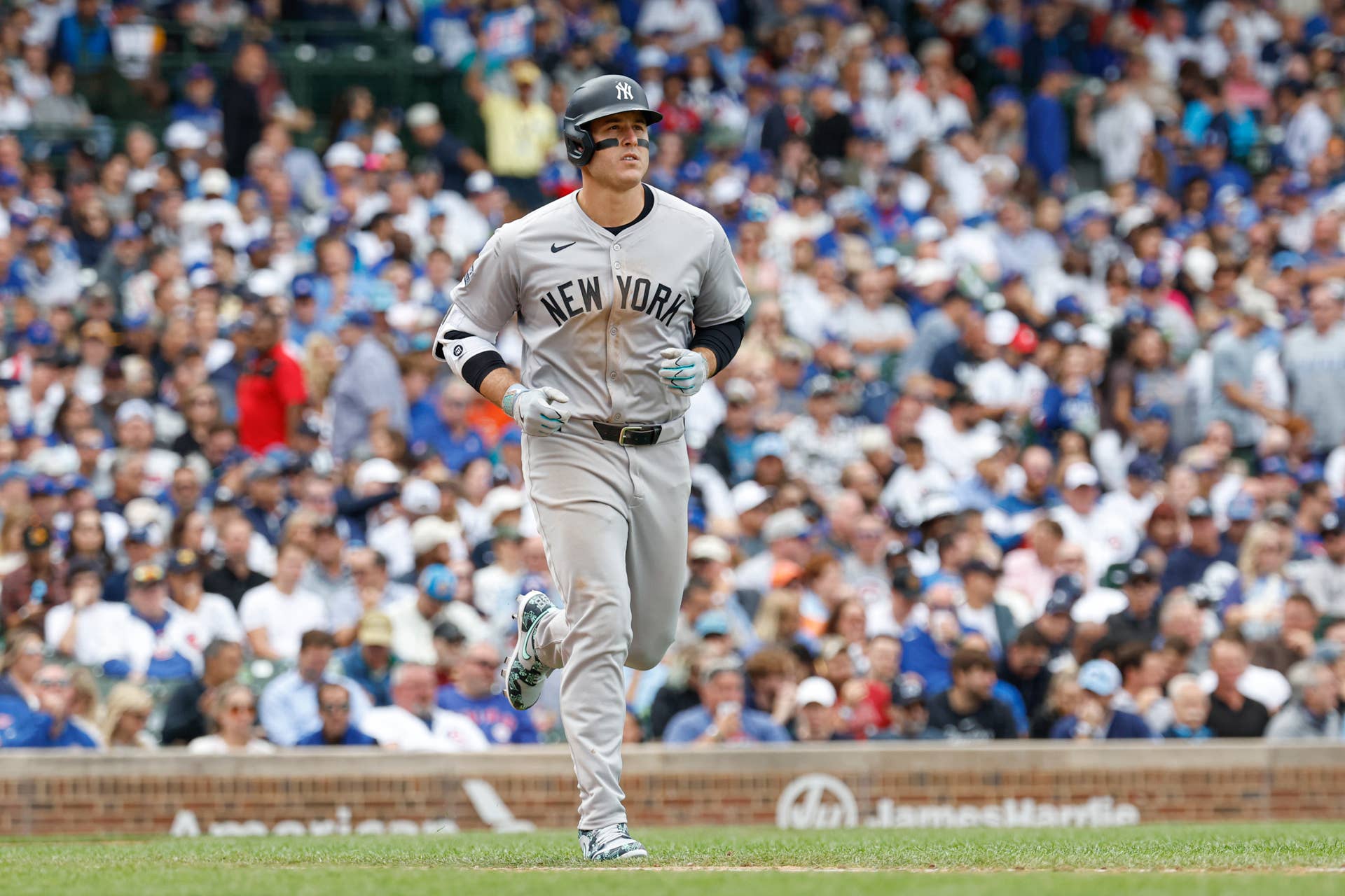 Anthony Rizzo Predicted to Sign With Lousy NL Team Amid Free Agency ...