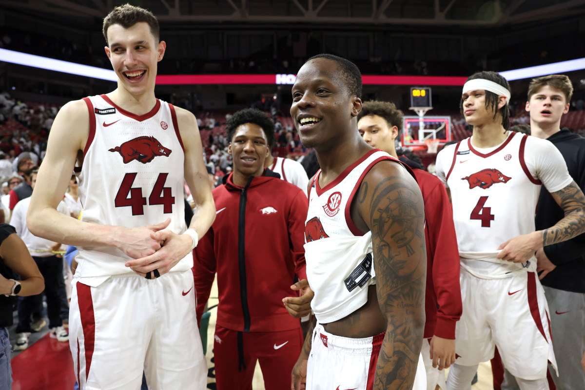 Arkansas Razorbacks Outlast Texas Longhorns in OT Thriller - Athlon Sports