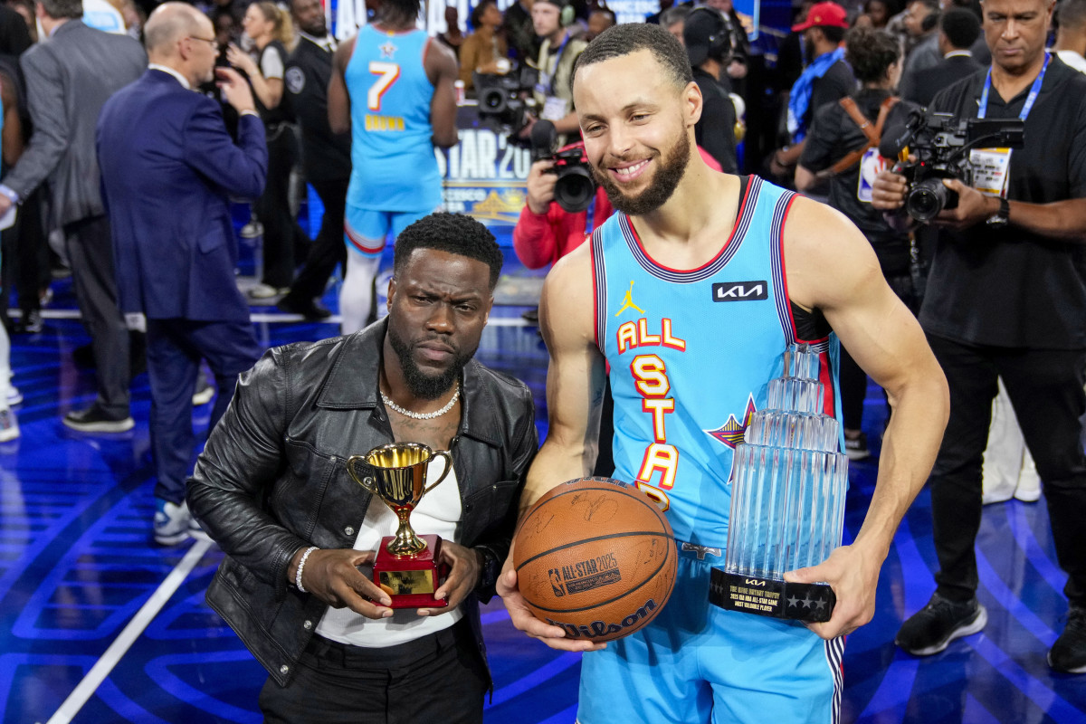Kevin Hart Becomes the Laughing Stock After Photo Next to Steph Curry ...