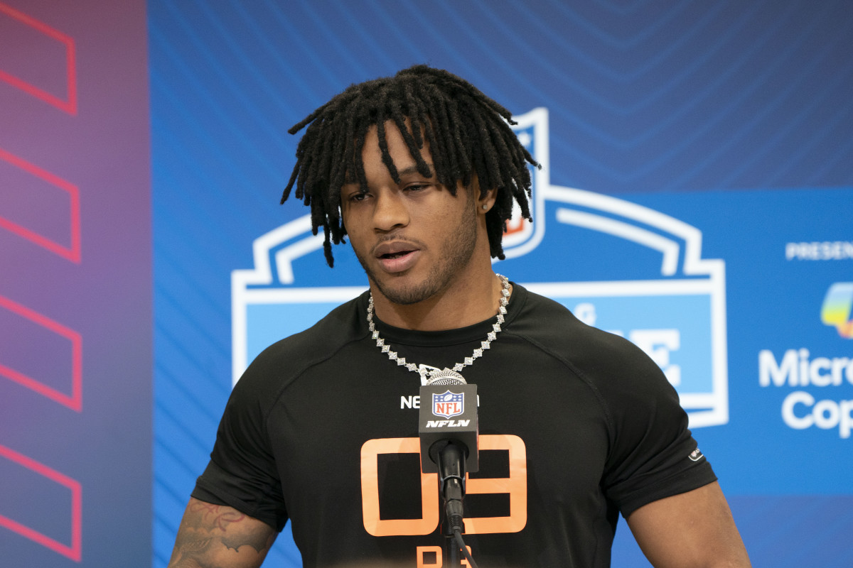 Chargers Make Announcement Regarding Rookie RB Omarion Hampton - Athlon ...