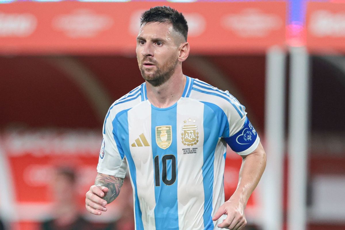 Lionel Messi’s Role vs Chile Raises Eyebrows Before Kickoff - Athlon Sports