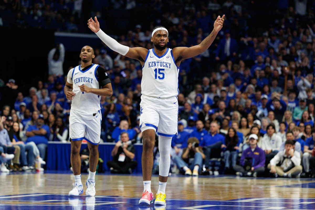 Kentucky to Face No. 15 Missouri Tigers in Regular-Season Finale ...
