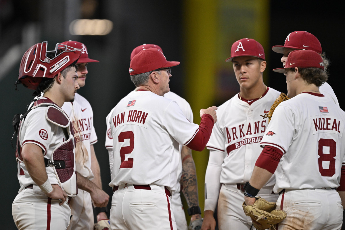 Razorbacks Lose No. 1 Ranking After Extra-Inning Heartbreaker - Athlon Sports
