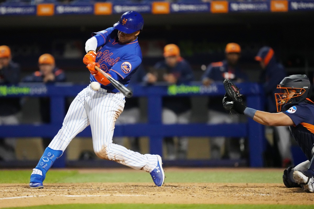 Yankees Fans Roast Juan Soto and the Mets After Blown Play - Athlon Sports