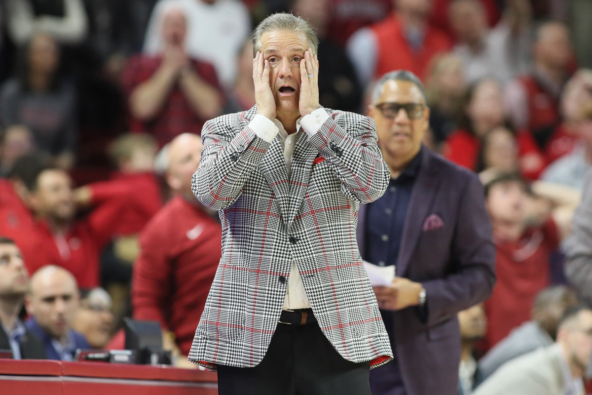 John Calipari Drops Exciting Post After First Season at Arkansas ...