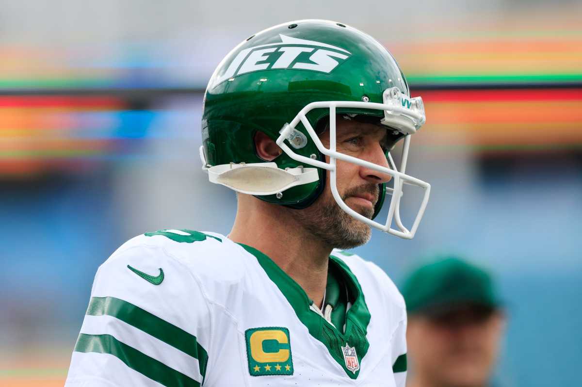Aaron Rodgers Blasts New York Jets Coach for Classless Move - Athlon Sports