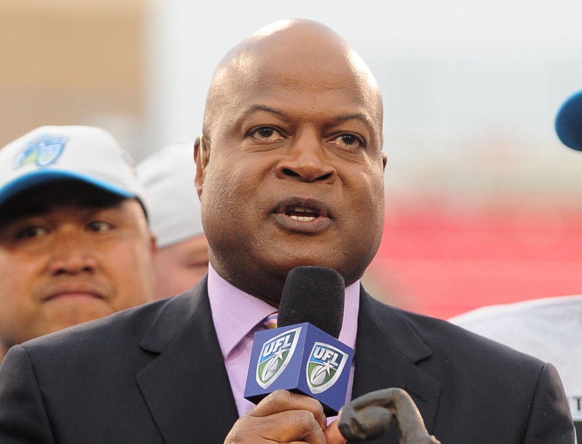 Former Jets QB Sends Clear Message to New Yankees Radio Voice Dave Sims ...