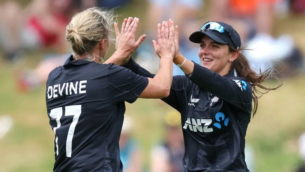 White Ferns Reinforce Squad with Star Trio for Australia T20Is - Athlon ...
